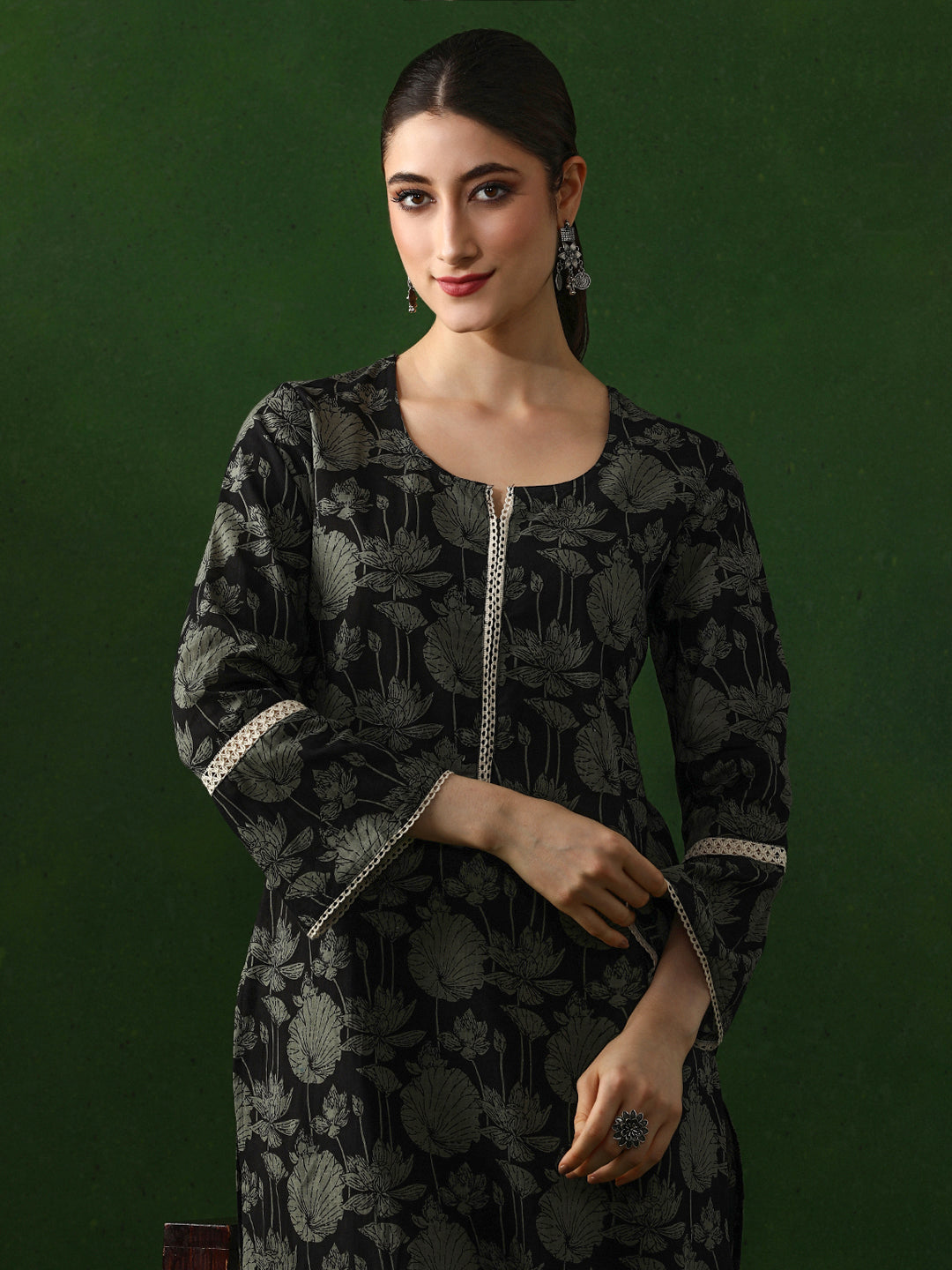 Floral Embroidered Straight Pure Cotton Kurta - Jaipur Kurti